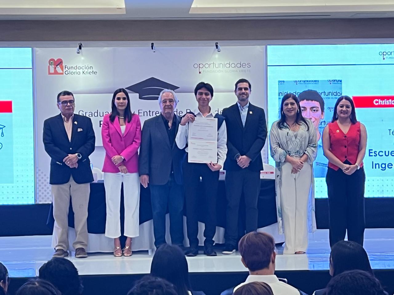 Graduación 2025 del Programa Oportunidades: Jóvenes líderes impulsan su ...